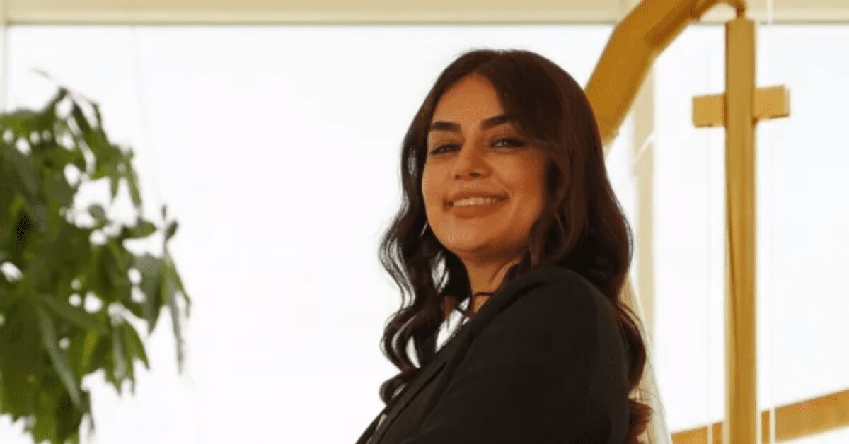Doctor Rezvan uses art to raise awareness about dentistry with a ...