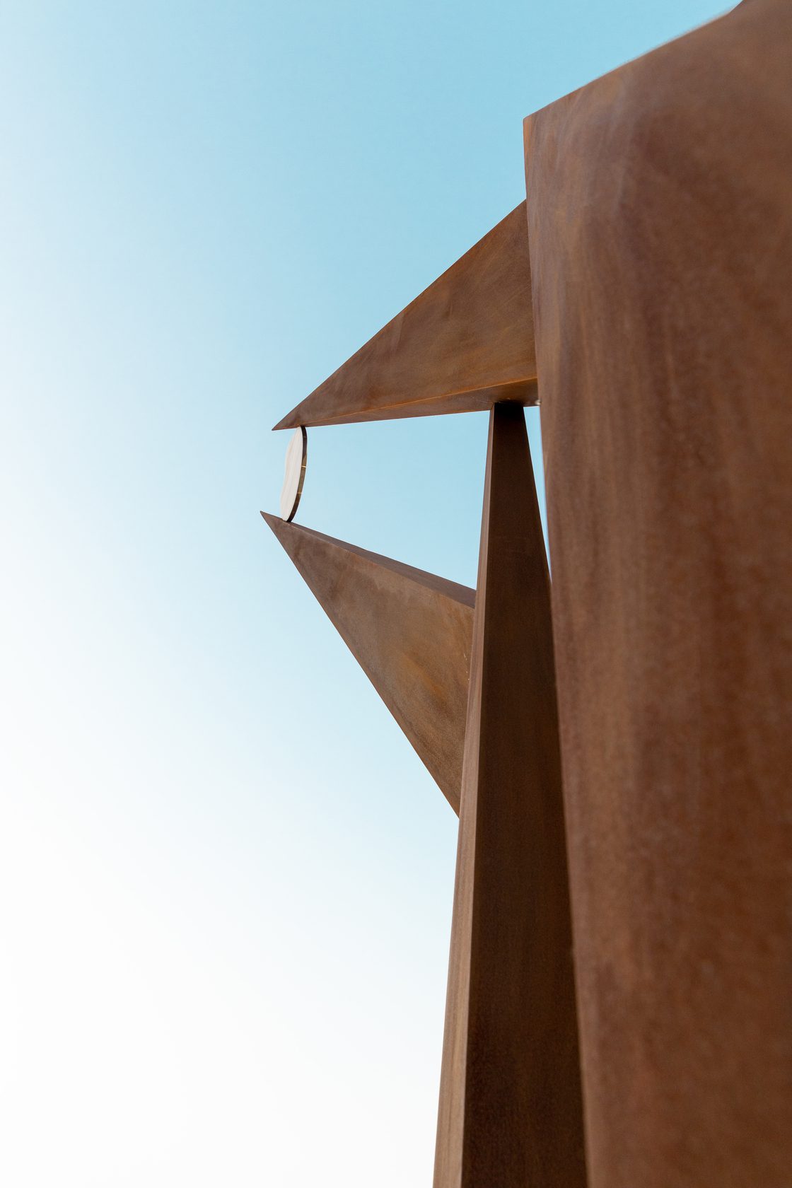 Natalie Clark: Sculptures of Beauty and Nature - Magzoid Magazine